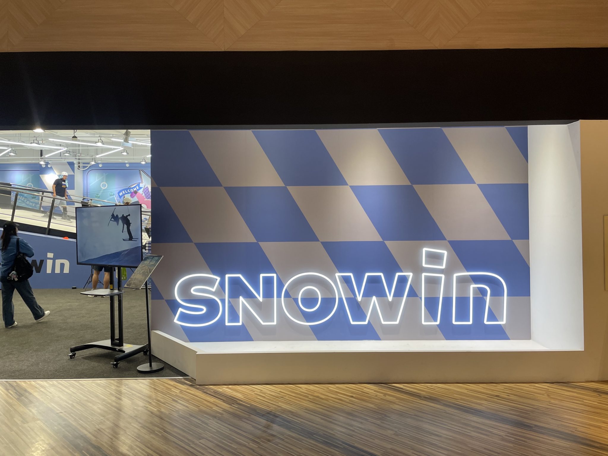【SNOWIN滑雪學校】南部推薦初心者友善滑學體驗 高雄室內滑雪